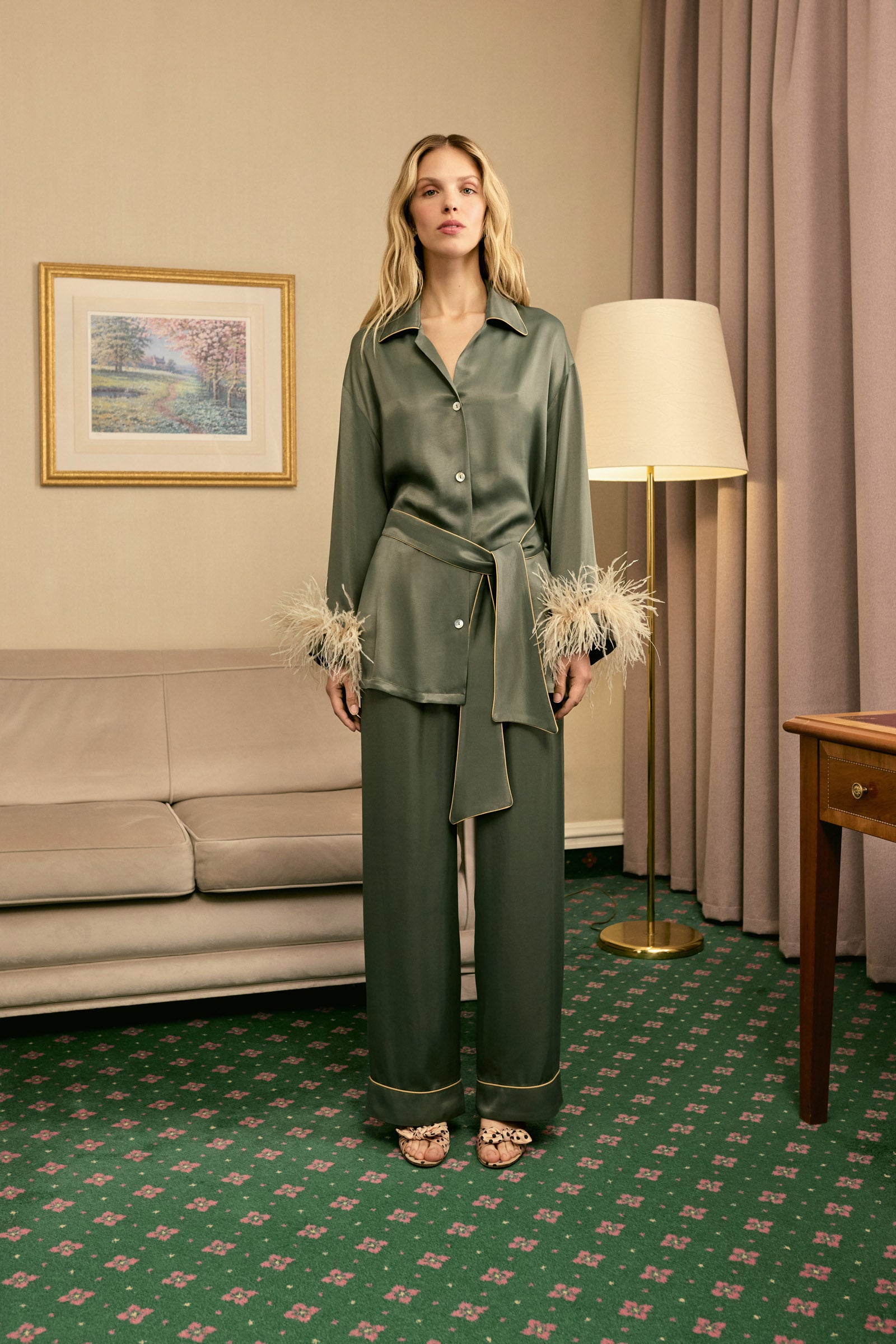 Miss Cat Belted Set with Detachable Feathers in Green – Sleeper
